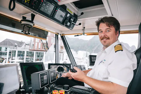 The best way to see Norway - Sustainable boat tours - Brim Explorer