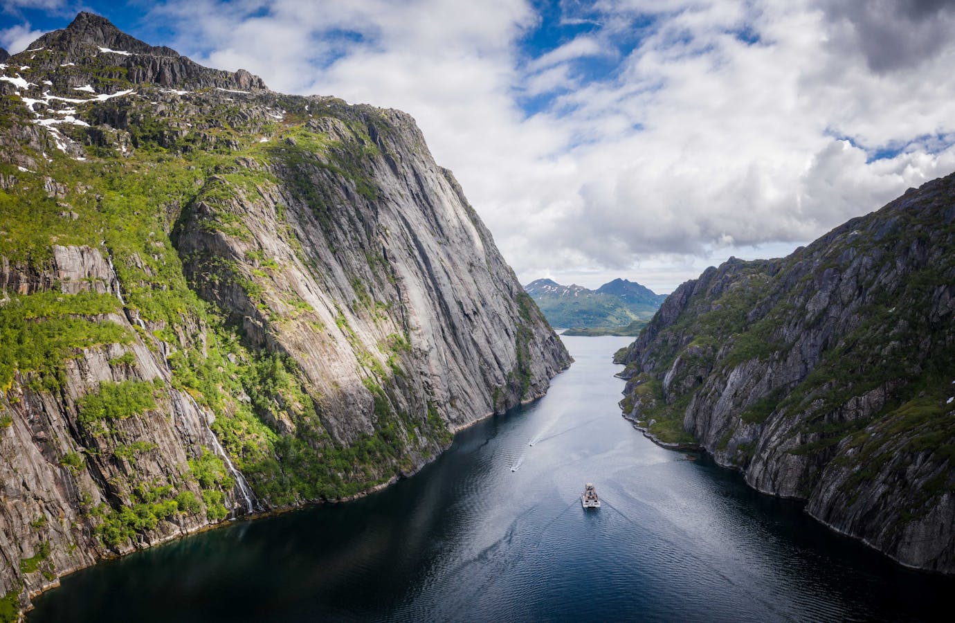 Lofoten - Silent Trollfjord Cruise - Brim Explorer